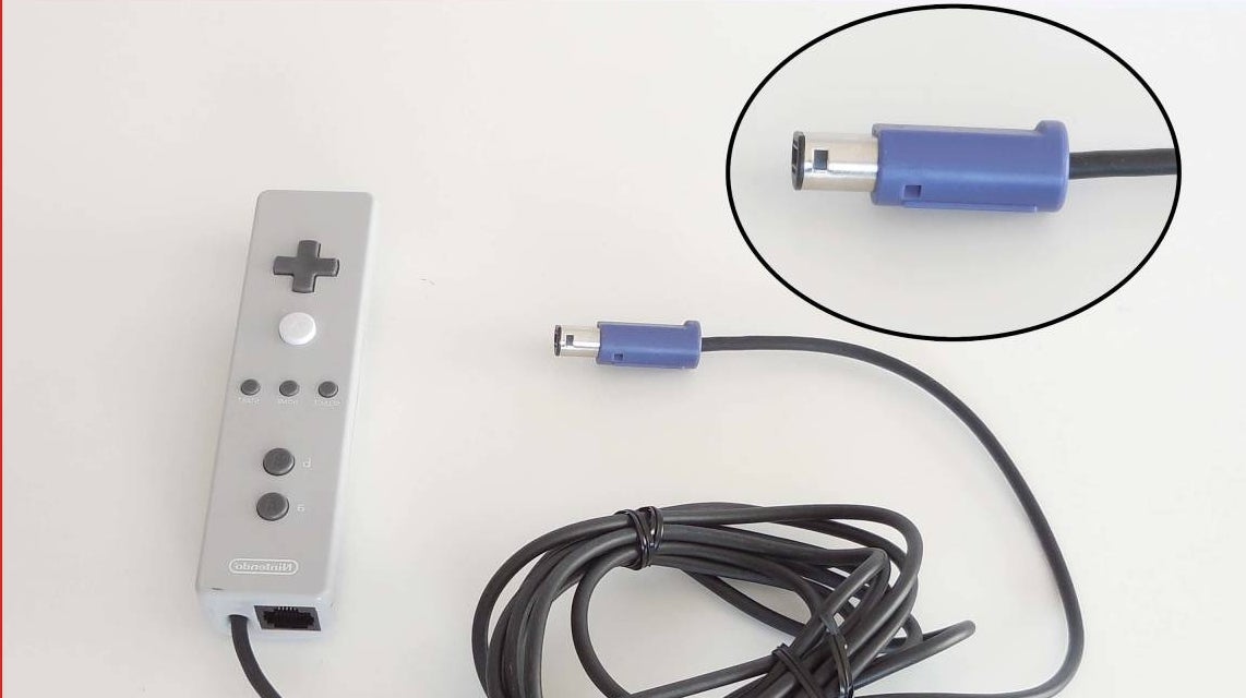 Here's our first look at Wiimote and Nunchuk prototypes for the ...