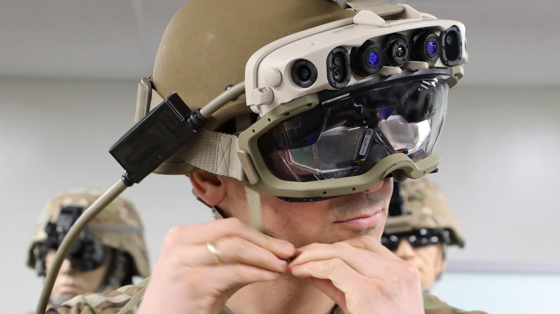 Microsoft wins $21bn US Army custom HoloLens contract | Eurogamer.net
