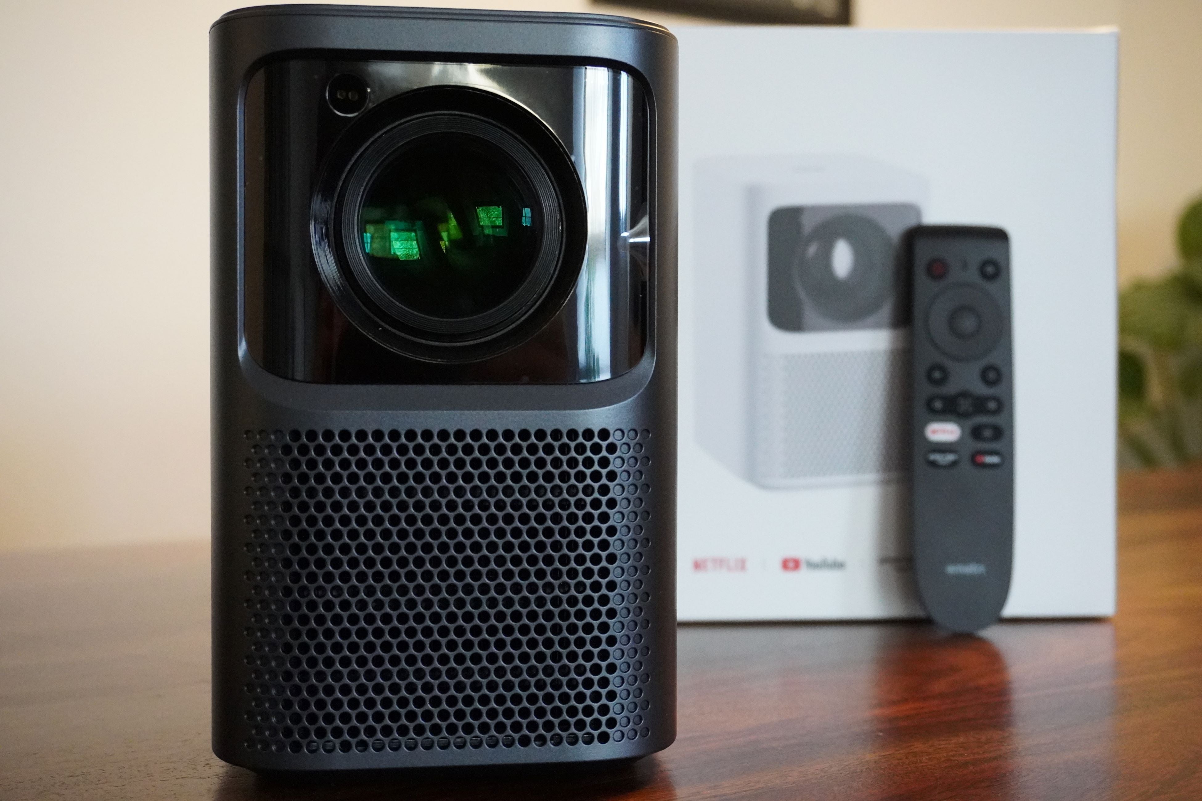 Emotn N1 in the test: The perfect mini projector for beginners with a ...