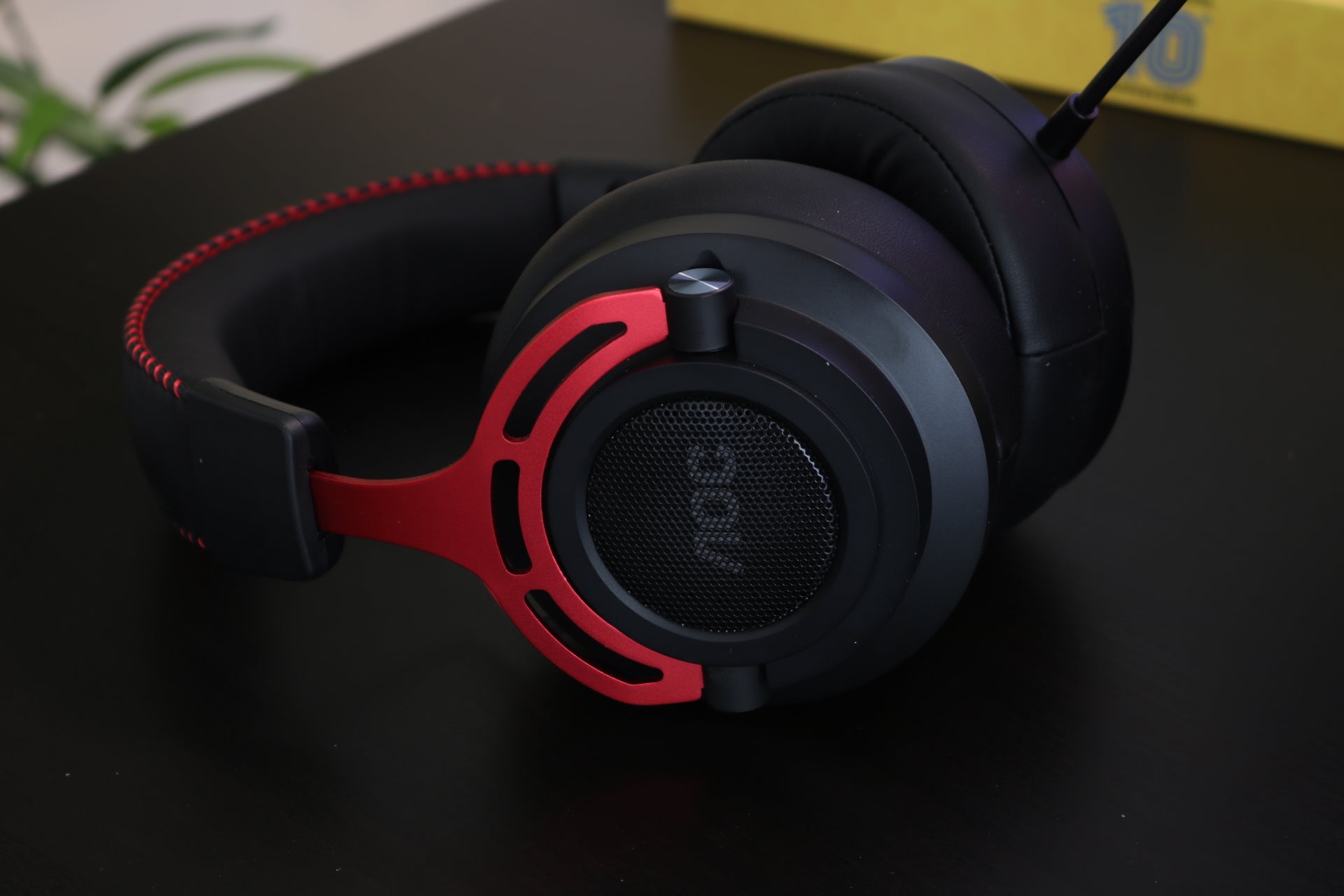 Headset AOC GH401 - Um bom headset por 80 euros? | Eurogamer.pt