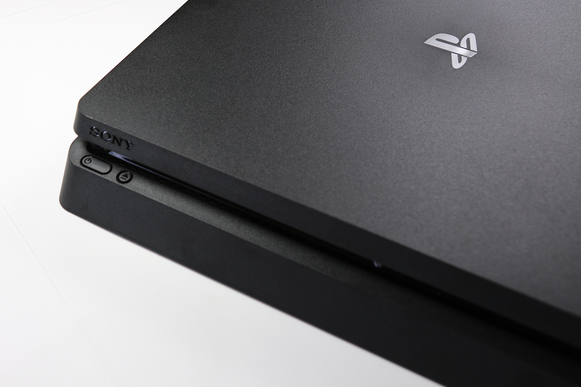 Análisis de la PS4 Slim CUH-2000 | Eurogamer.es