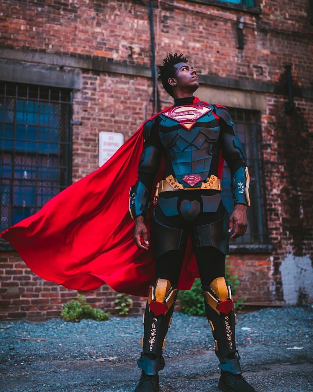 Superman: Henry Cavill, Christopher Reeve, and Brandon Routh cosplay ...