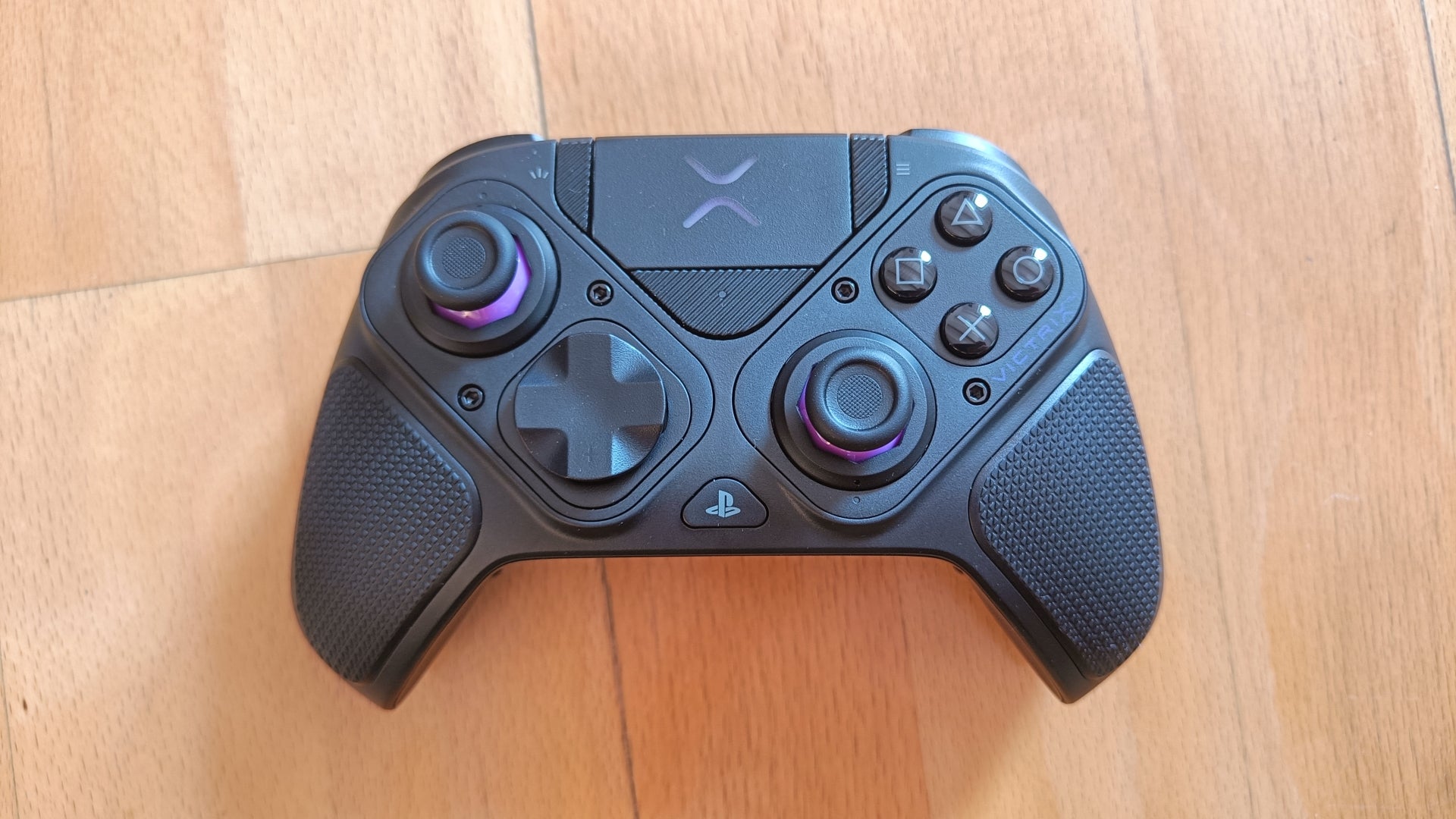 Victrix Pro BFG Wireless Controller im Test: Ihr hättet gerne einen ...