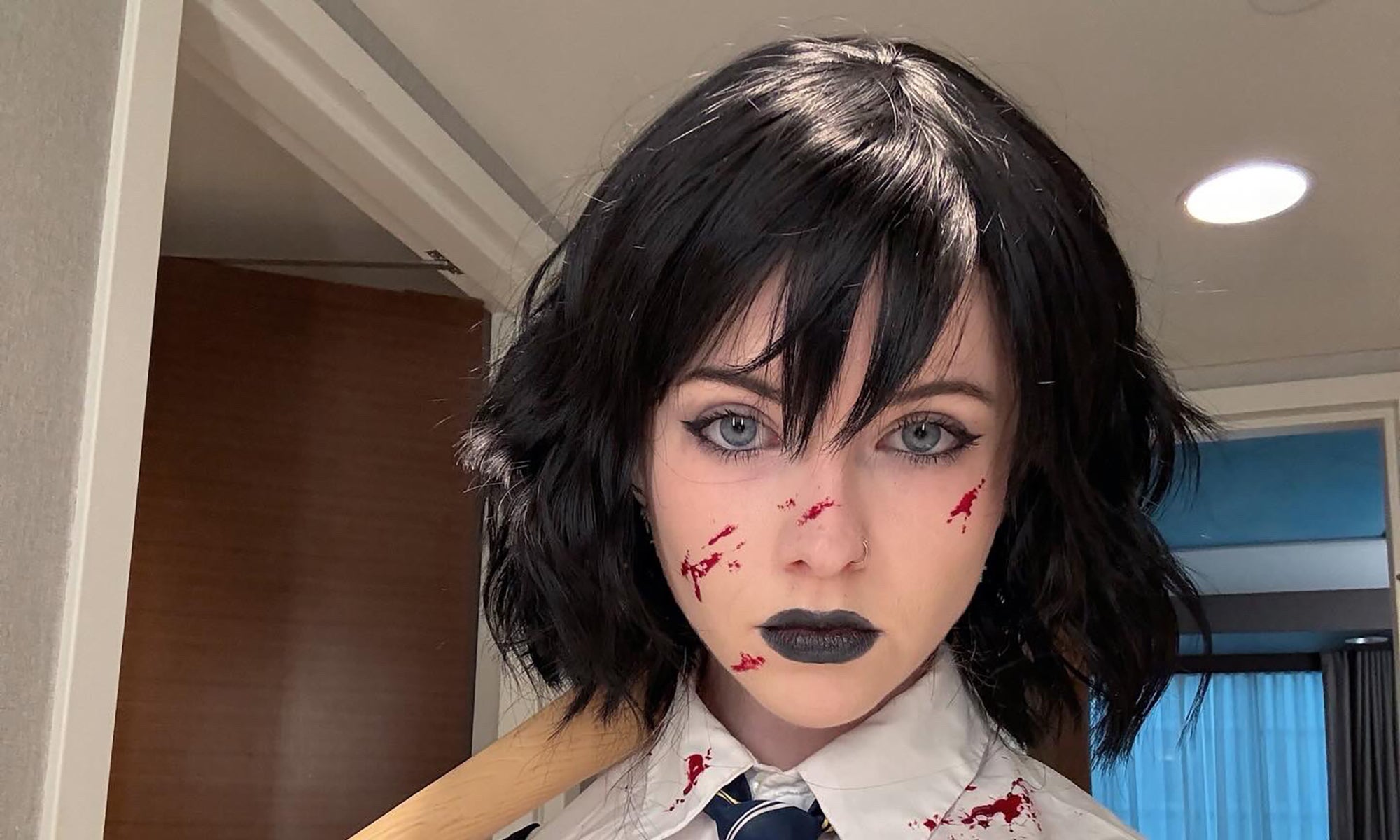 Hack/Slash's new writer/artist Zoe Thorogood is coming to a con dressed ...