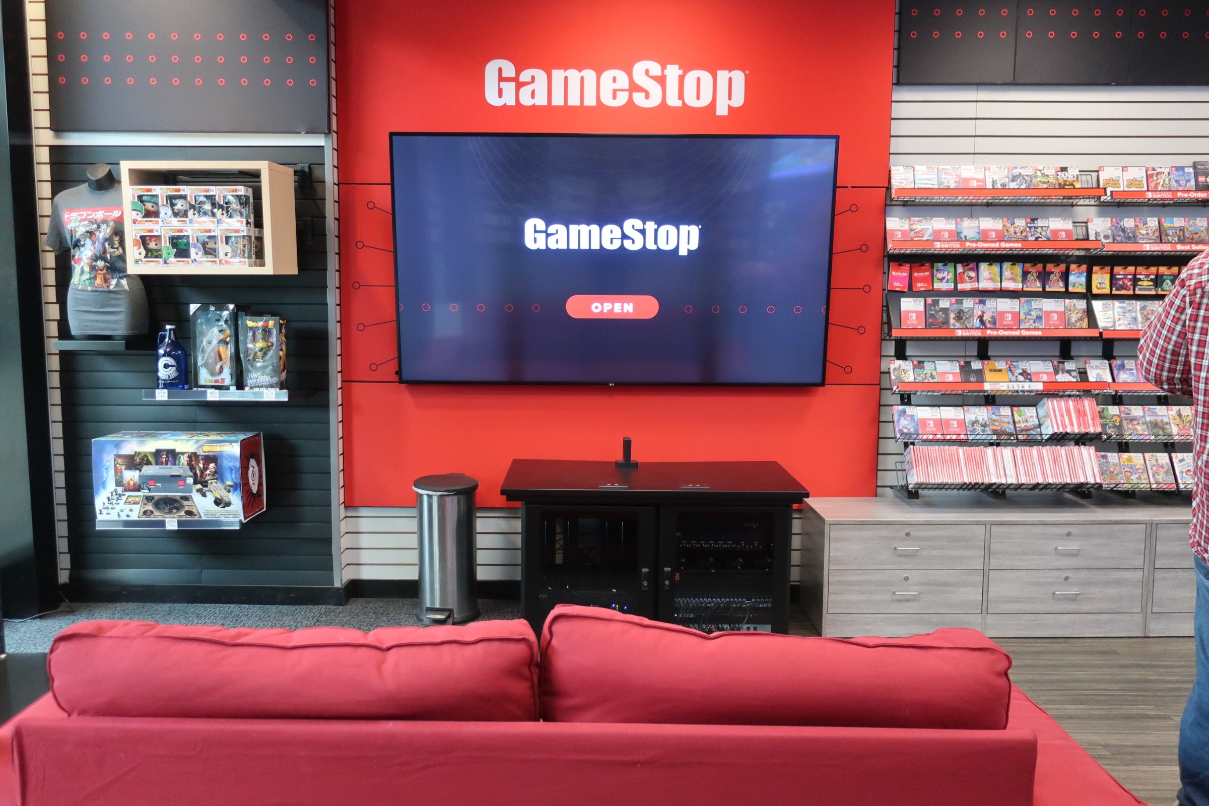 GameStop has closed 462 stores so far this year, 783 in last two years ...