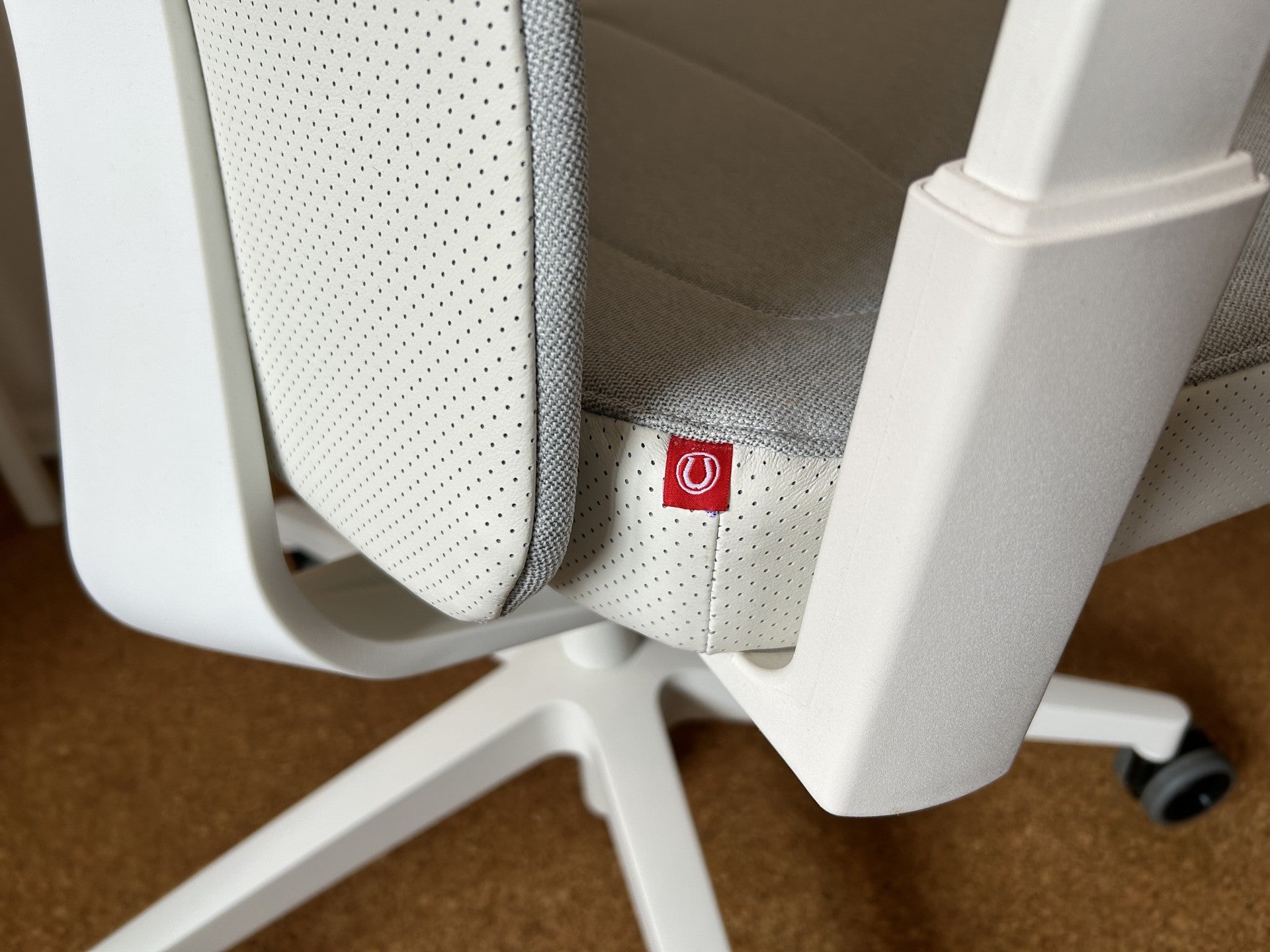 Interstuhl Pure Fashion Bürostuhl im Test: So sitzt man wohl in der ...