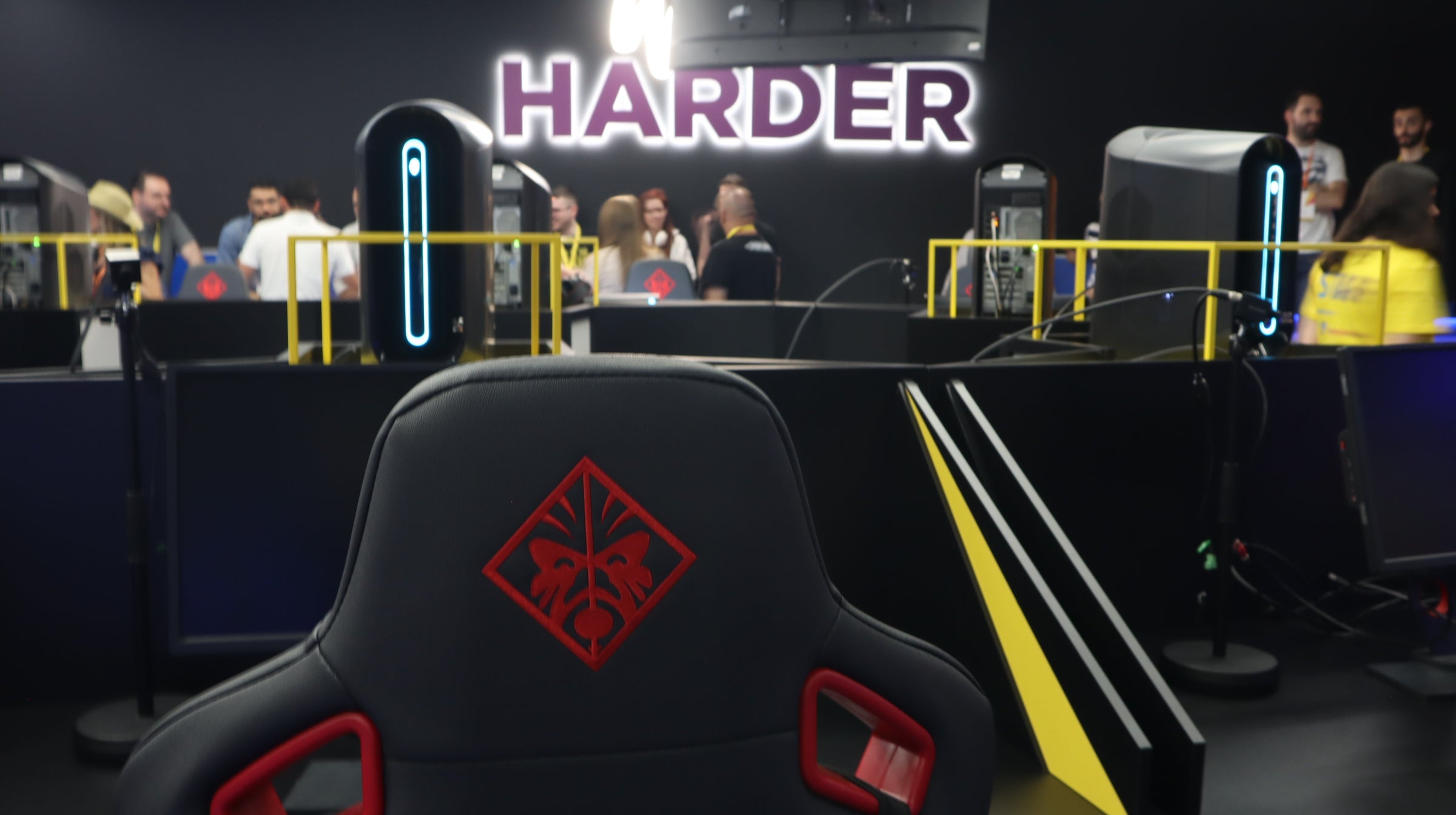 Vê a nova arena eSports da Teleperformance | Eurogamer.pt