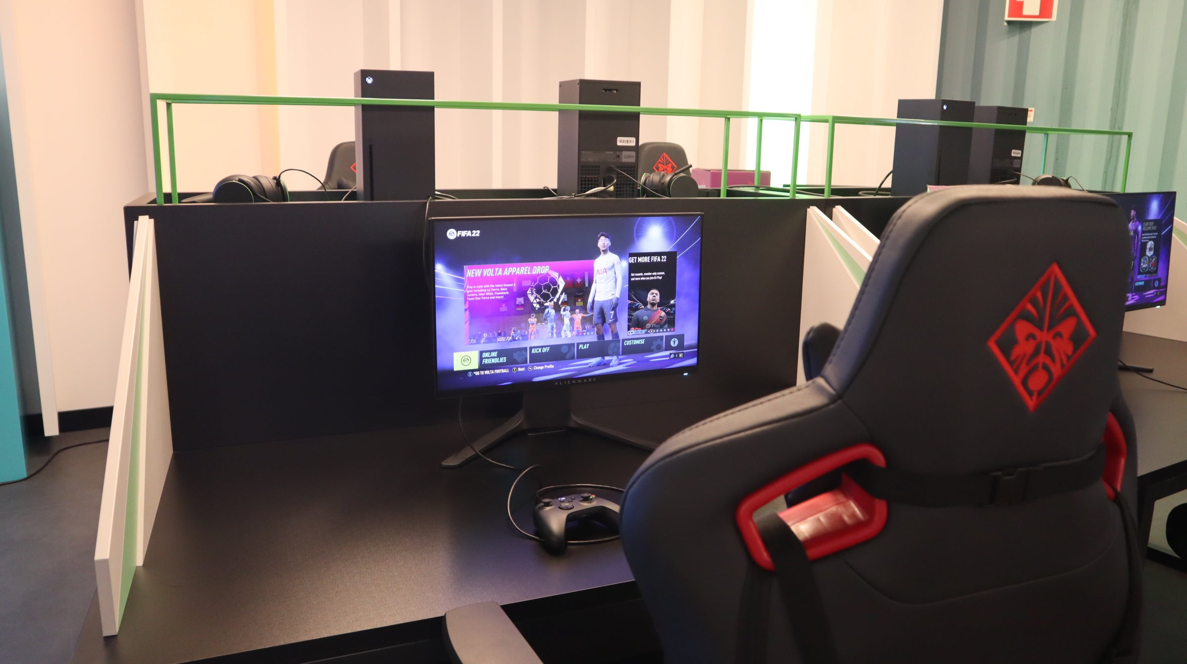 Vê a nova arena eSports da Teleperformance | Eurogamer.pt
