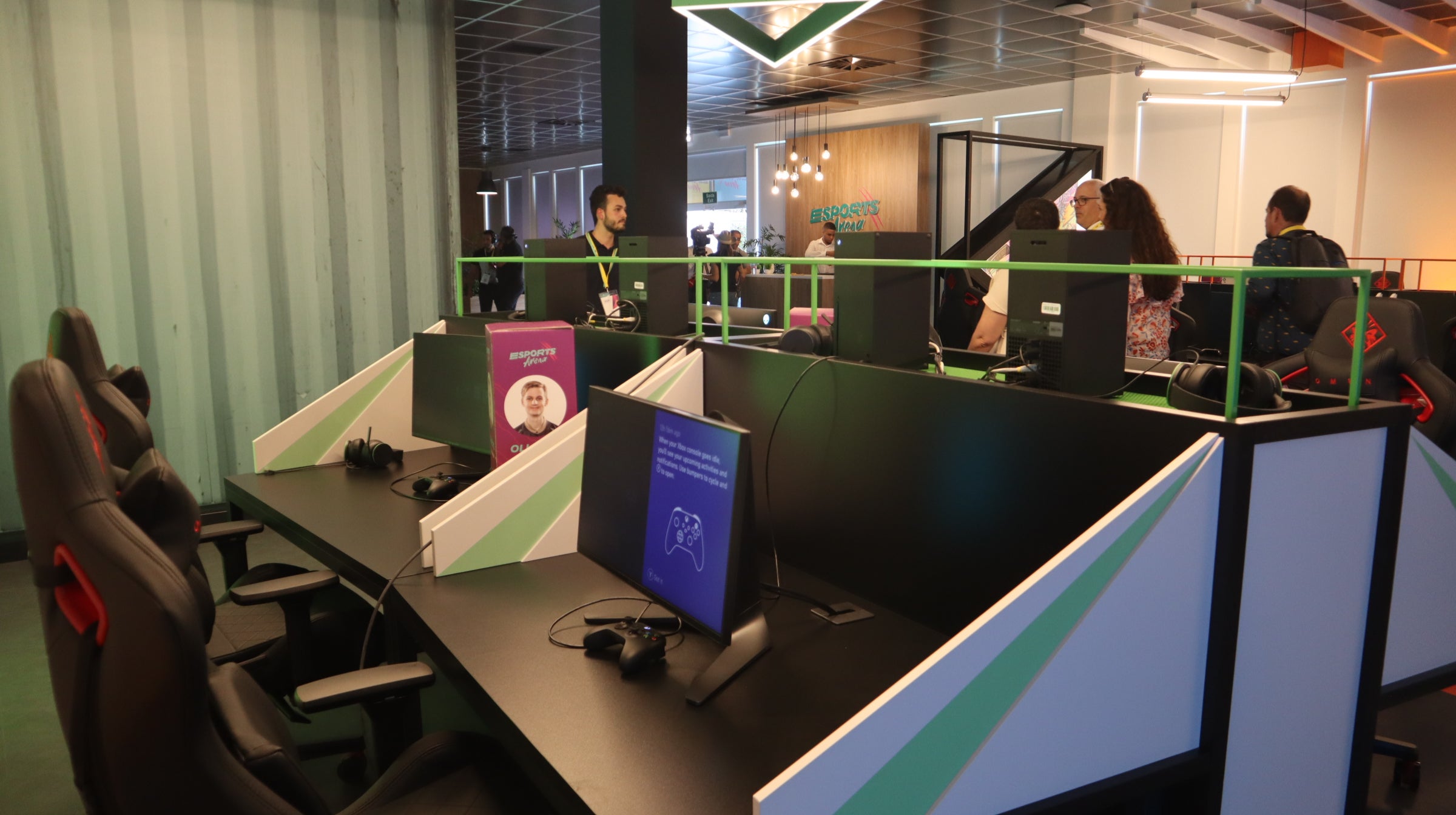 Vê a nova arena eSports da Teleperformance | Eurogamer.pt