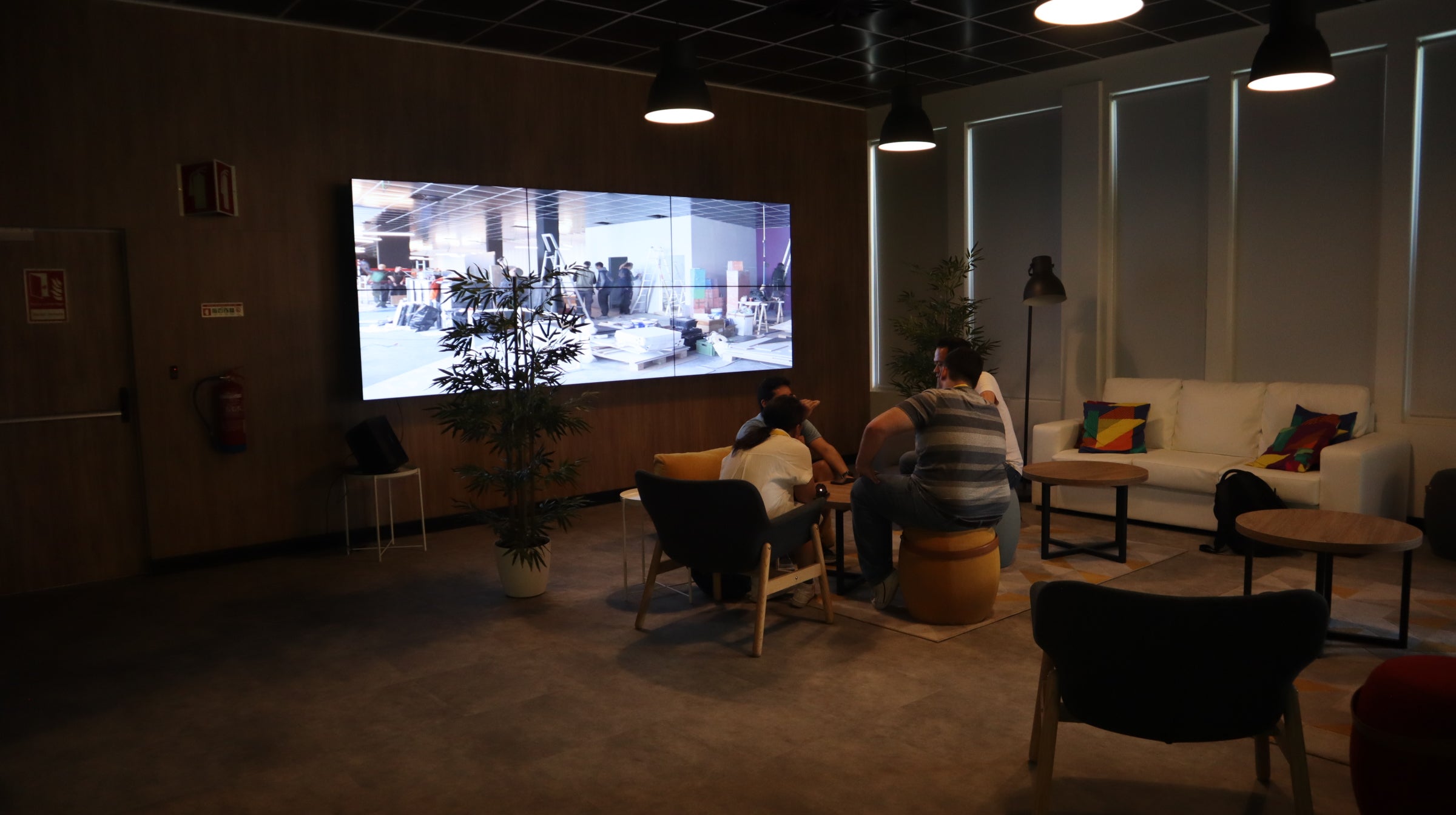 Vê a nova arena eSports da Teleperformance | Eurogamer.pt