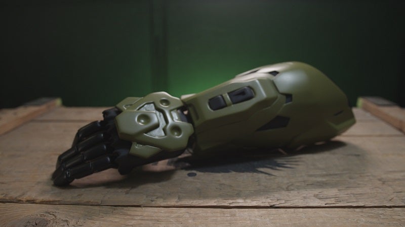 343 Industries offering more Halo-themed prosthetics to children with ...