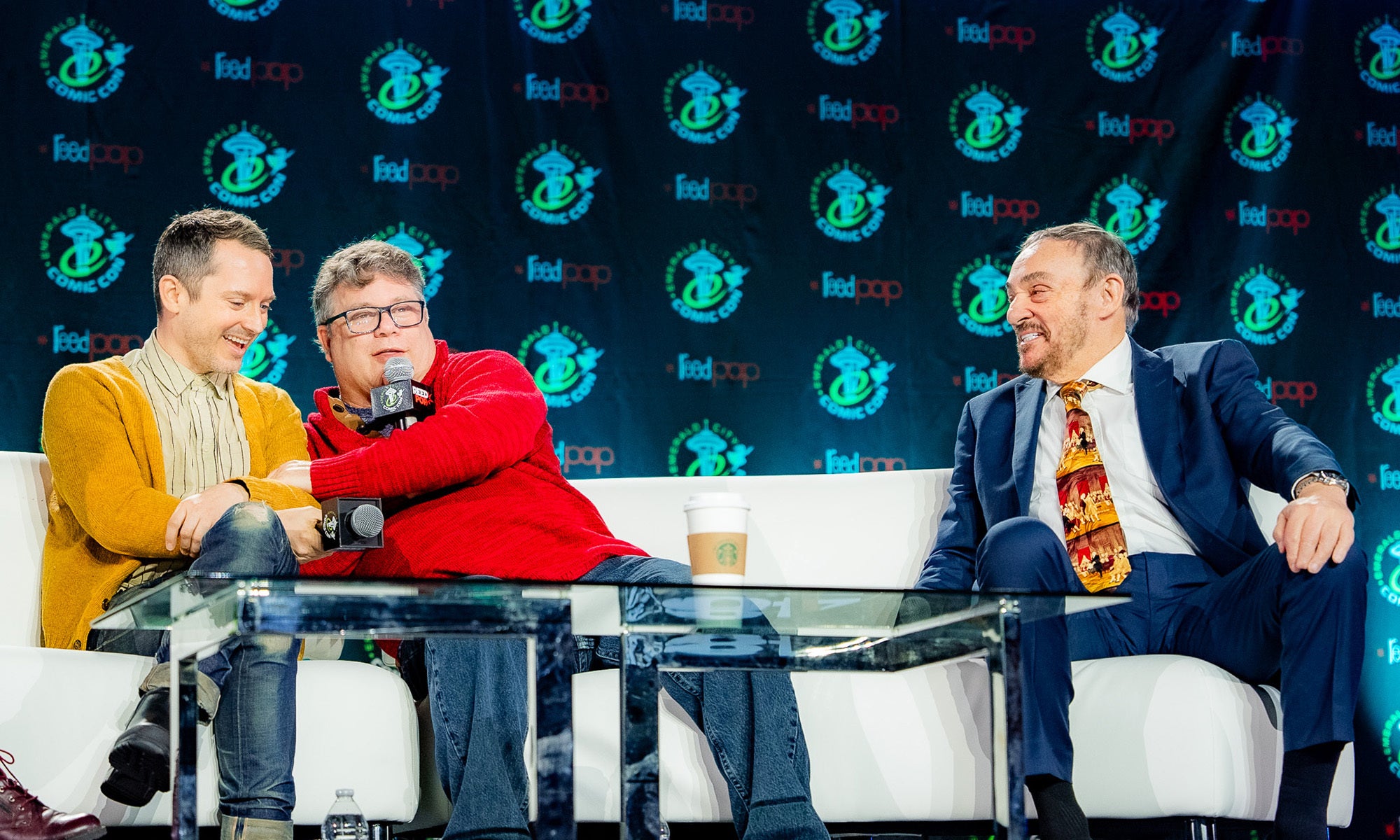 Watch the Lord of the Rings reunion panel from ECCC with Elijah Wood ...