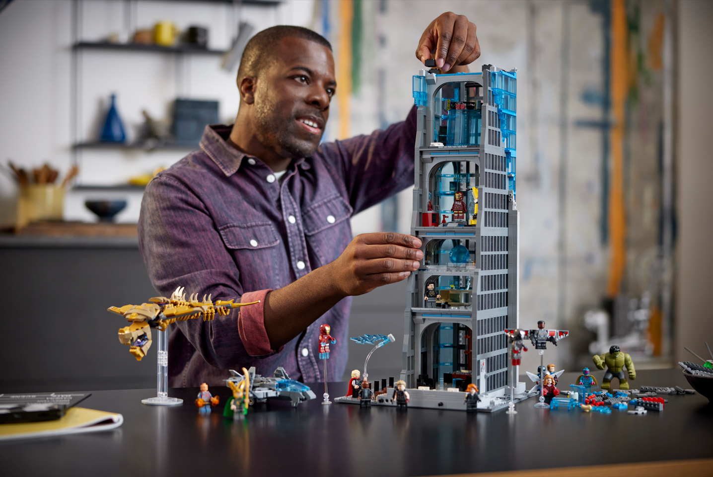 Eis a impressionante LEGO Marvel Torre dos Vingadores | Eurogamer.pt