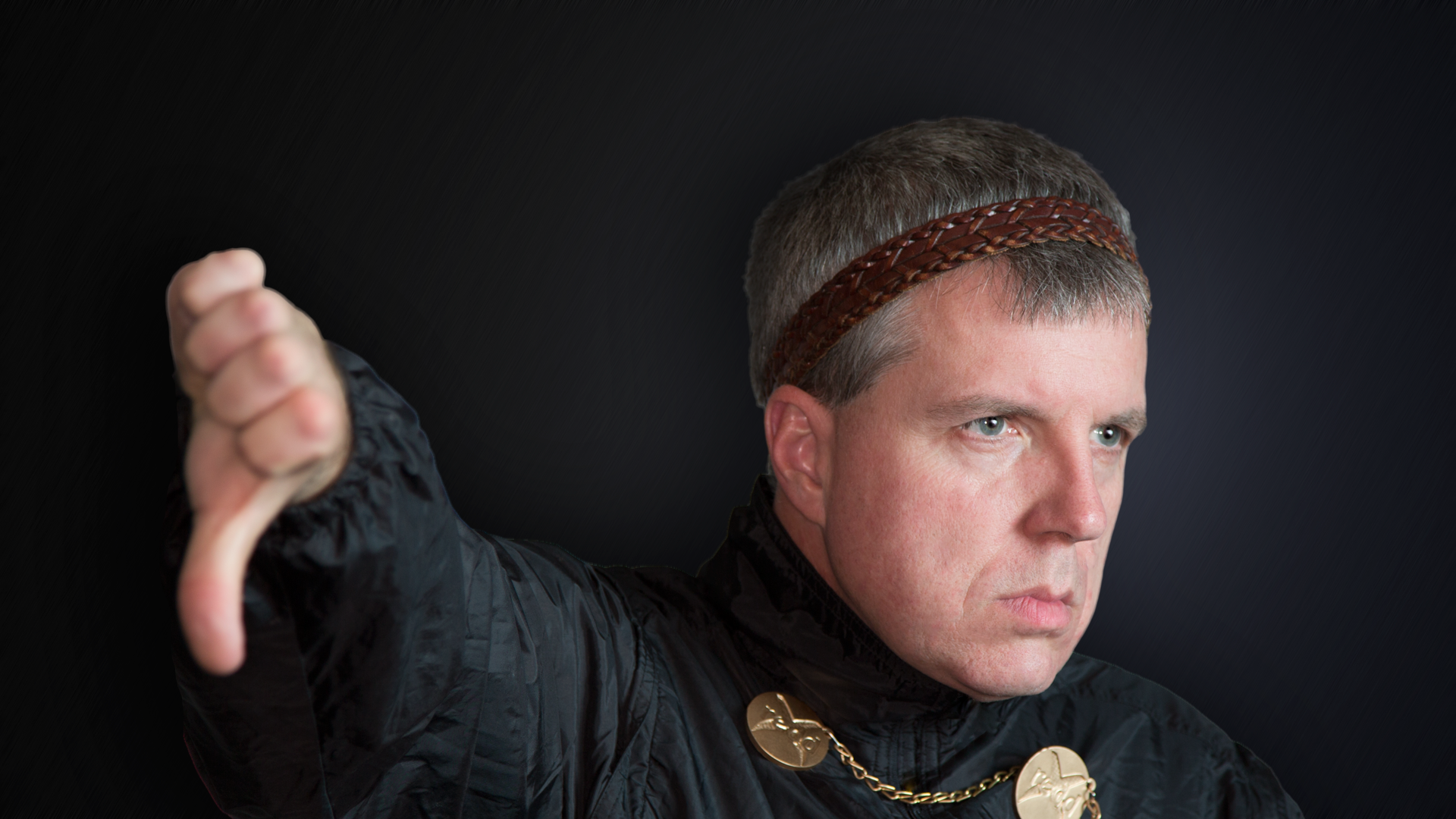 Major Nelson cosplays as internet memes for new Xbox One Reddit app ...