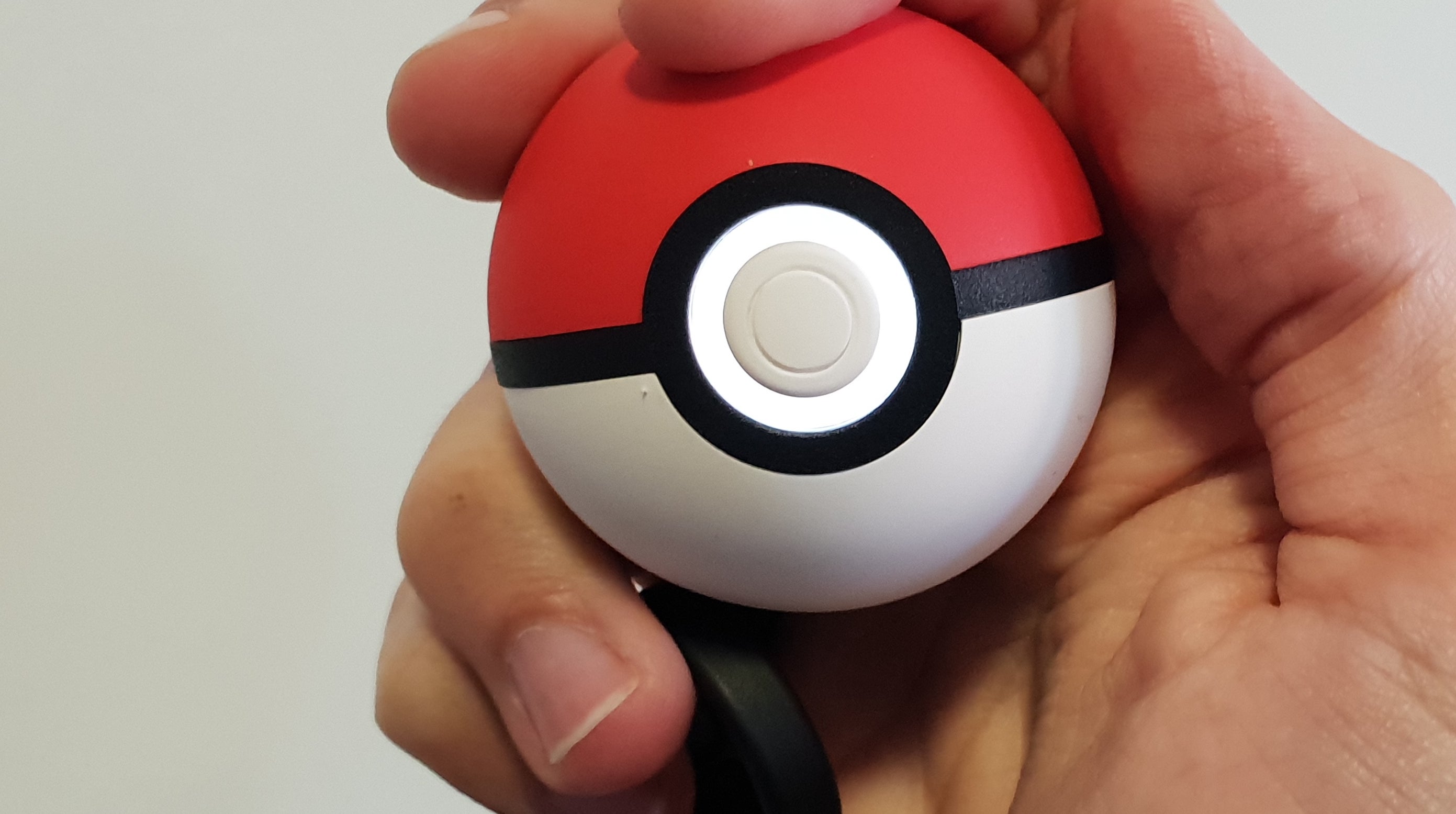 Poké Ball Plus - A melhor forma de jogar Pokémon Let's Go? | Eurogamer.pt
