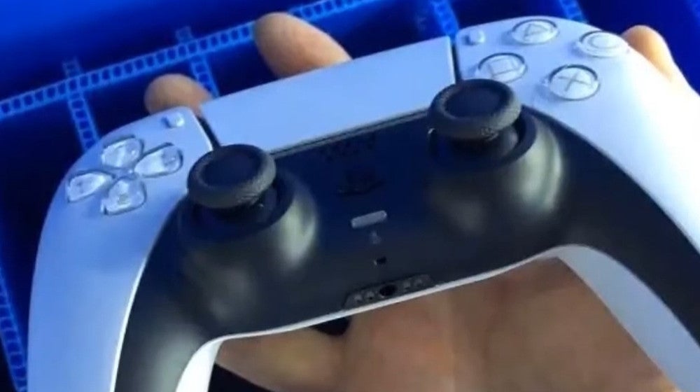 Tak wygląda pad do PS5 w rzeczywistości? Wyciekło zdjęcie kontrolera ...
