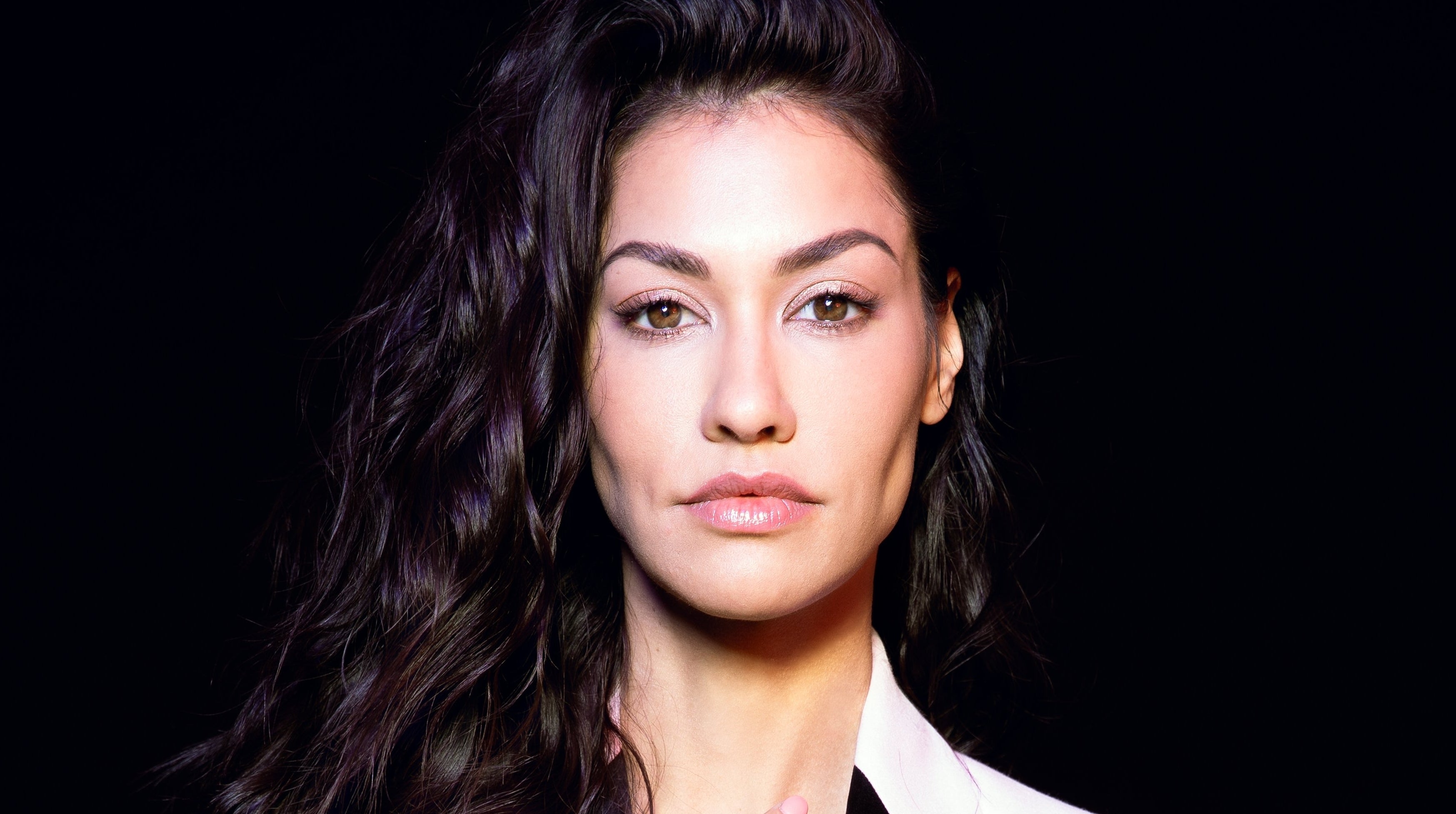 Star Wars: Battlefront 2 star Janina Gavankar joins Borderlands movie ...