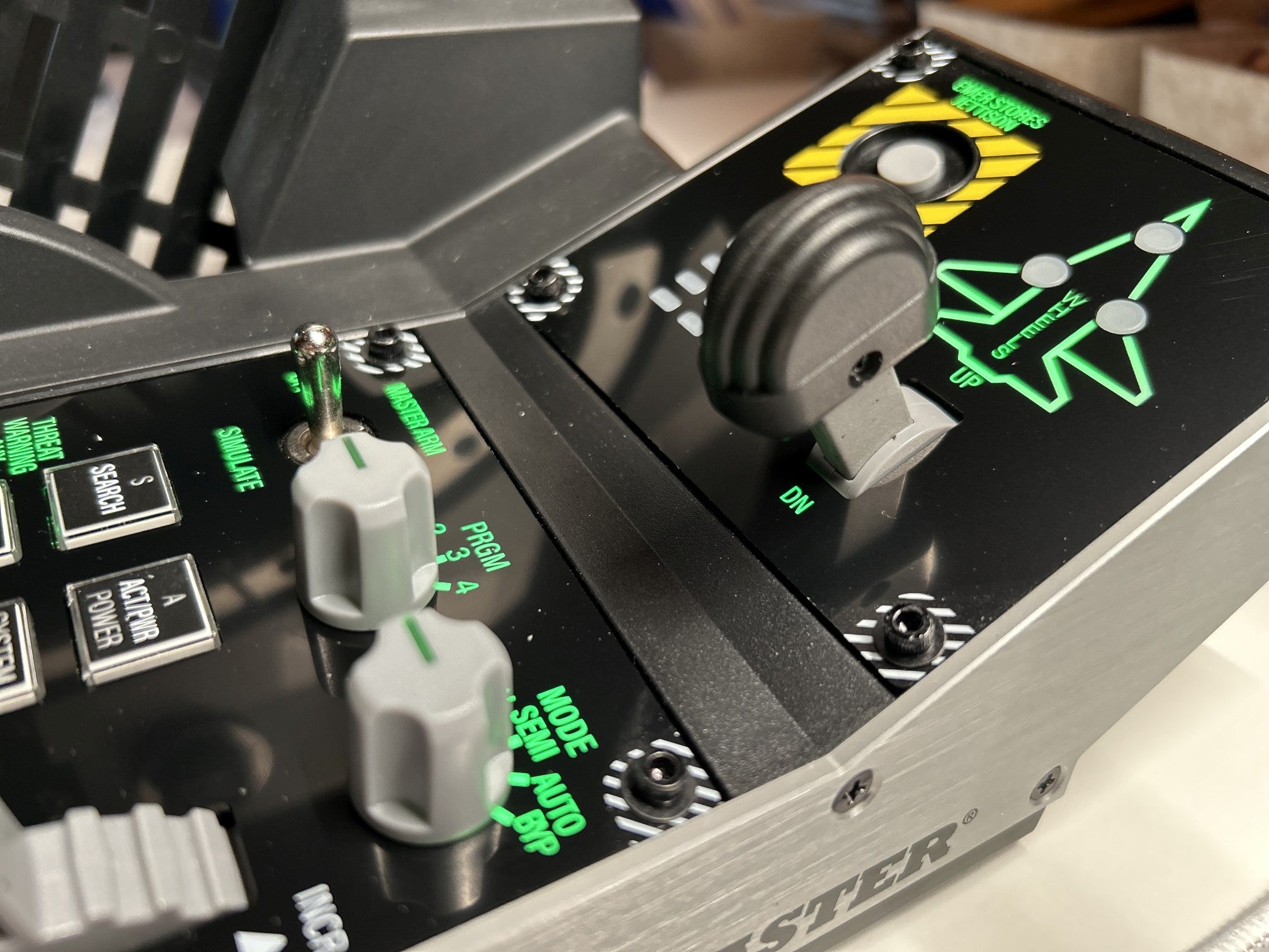 Thrustmaster Viper TQS thrust lever quadrant system in the test – fly ...