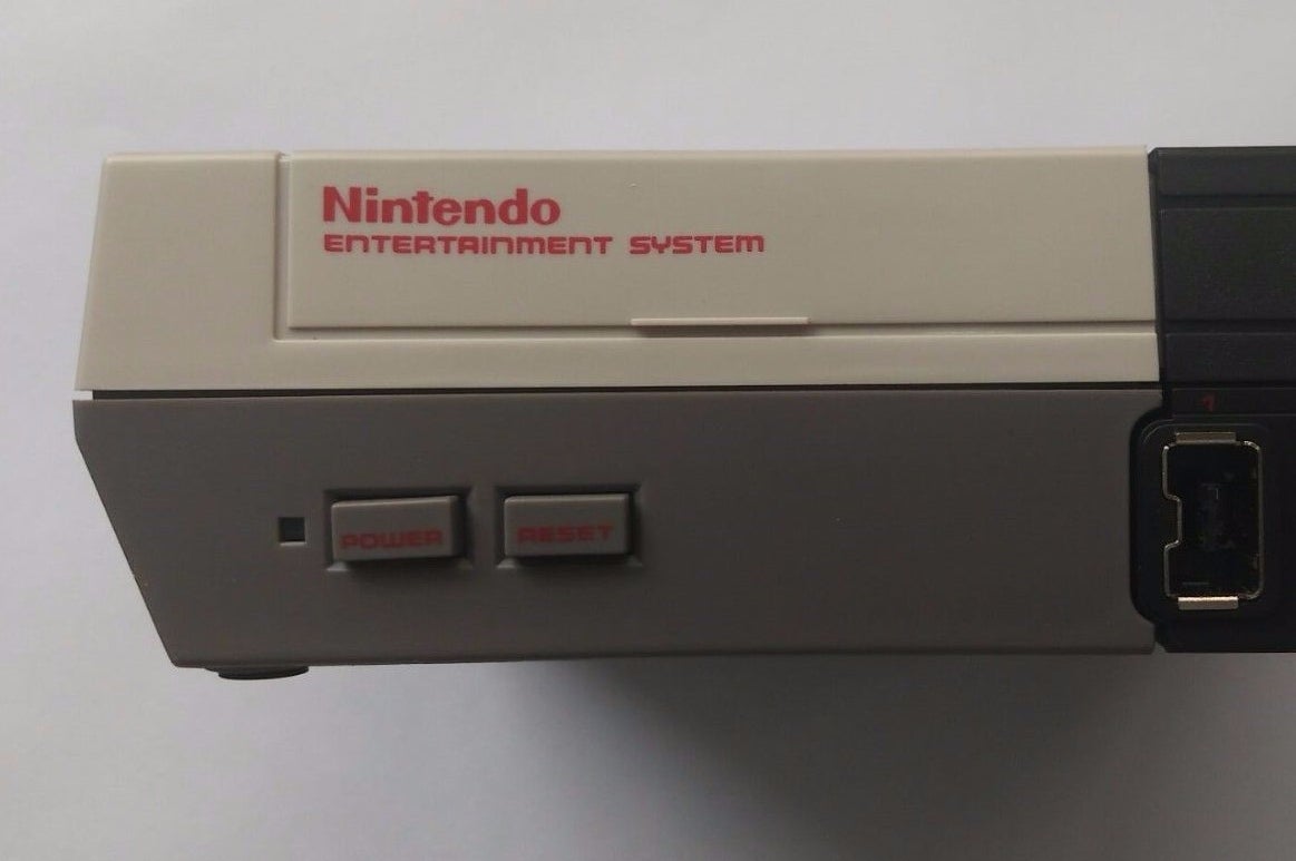 Watch out, there are convincing fake NES mini consoles about ...
